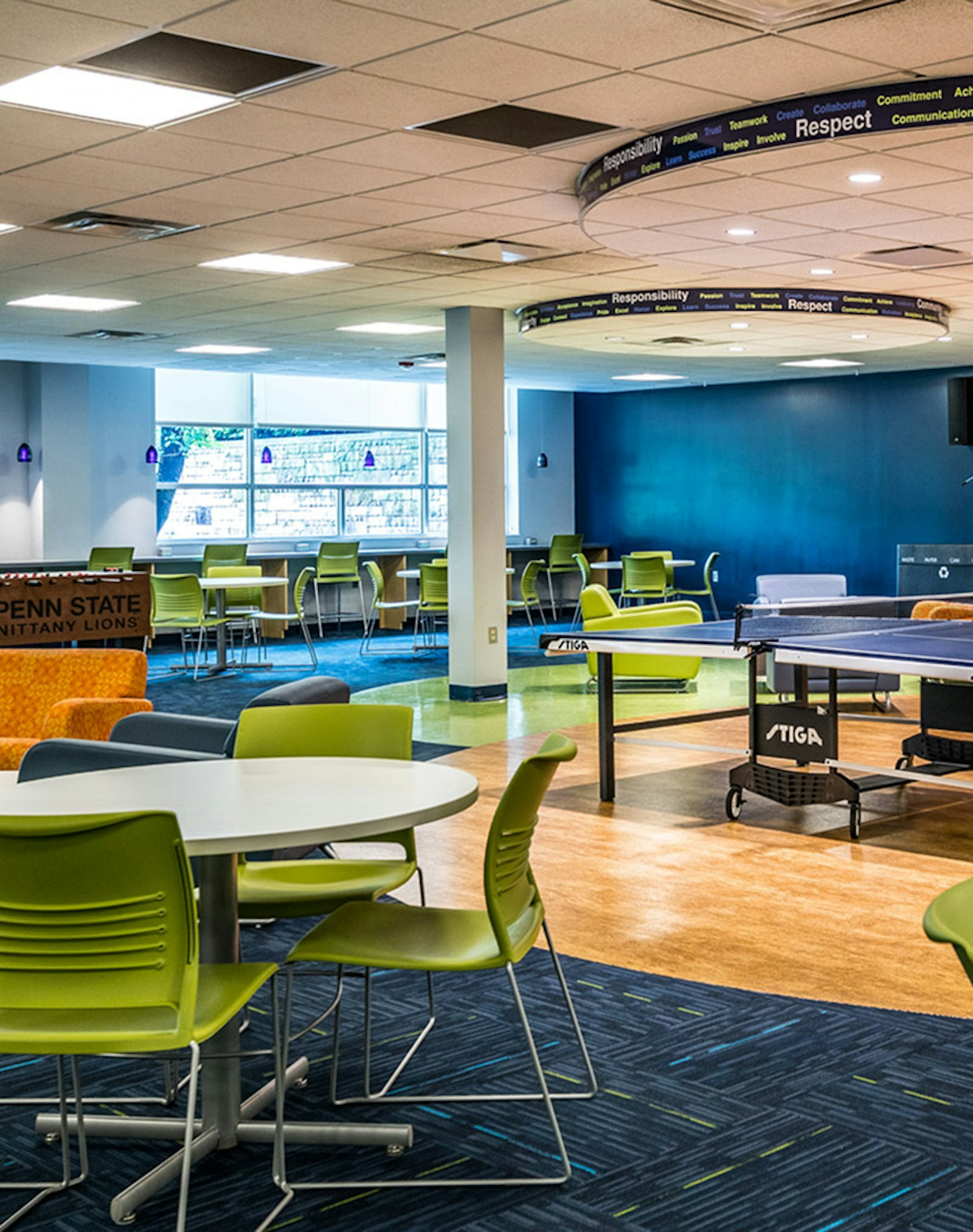 Penn State Fayette, Williams Building Student Lounge | NEXT architecture